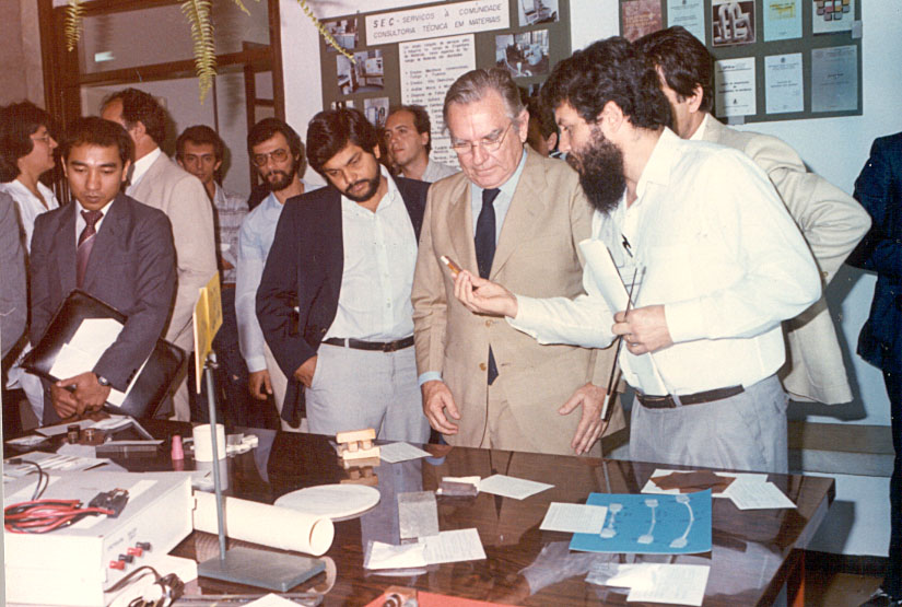 Um aniversário da Engenharia de Materiais no Brasil: 40 anos do DEMa da ...